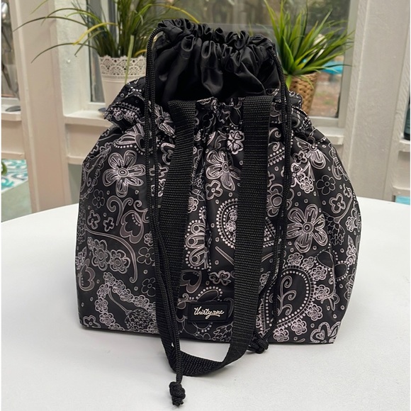 thirty-one | Bags | Thirty One Black White Drawstring Lunch Cooler Bag ...